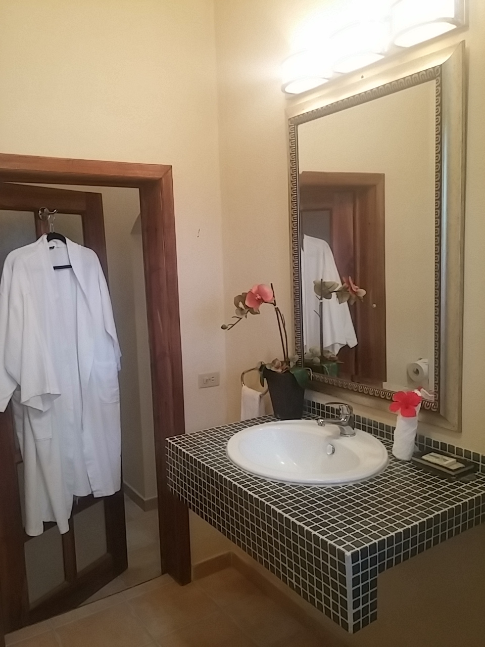 Accommodation - Abaka Bay Resort