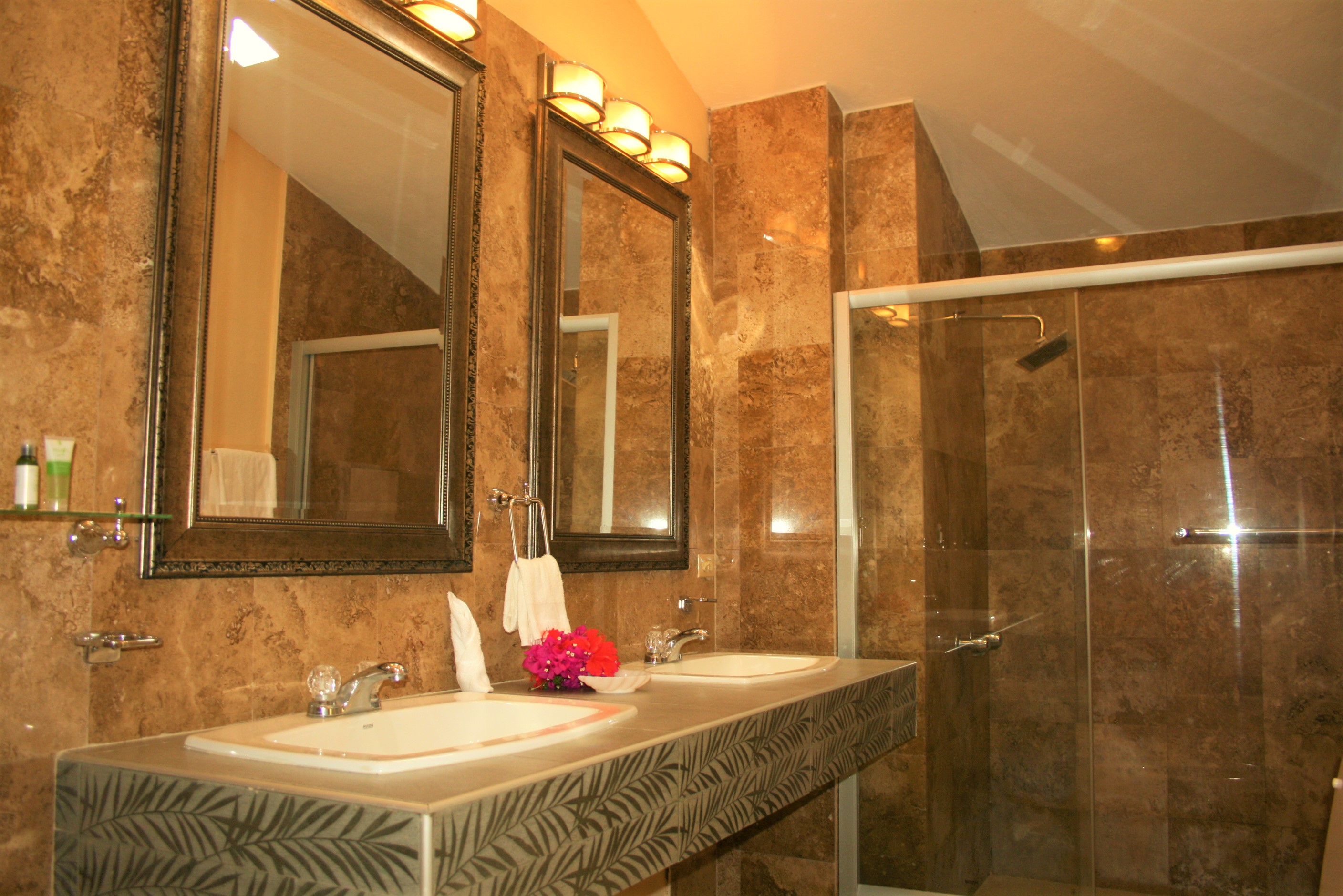 Accommodation - Abaka Bay Resort